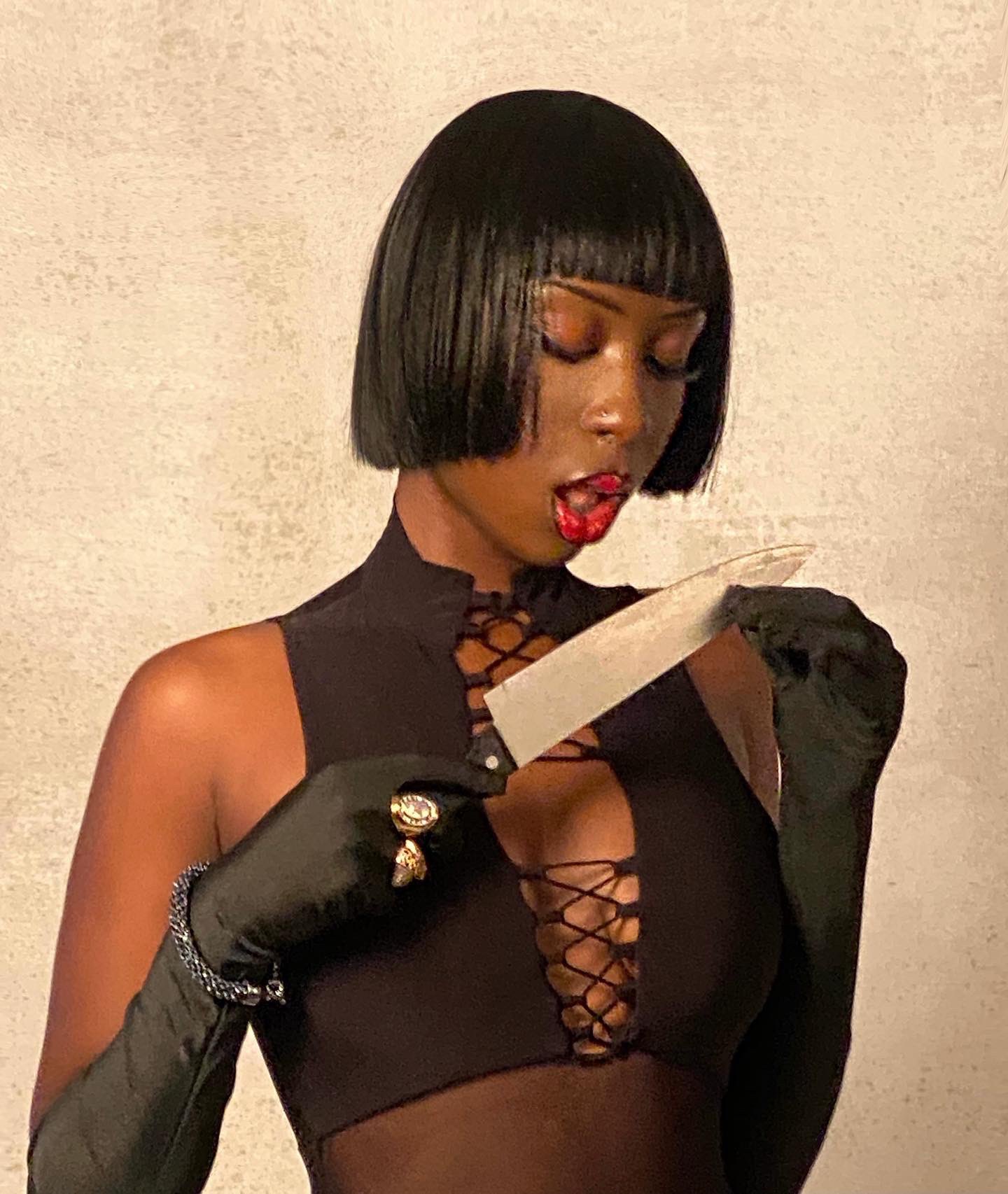 Dolce on Twitter: "If looks could k!ll 🗡…