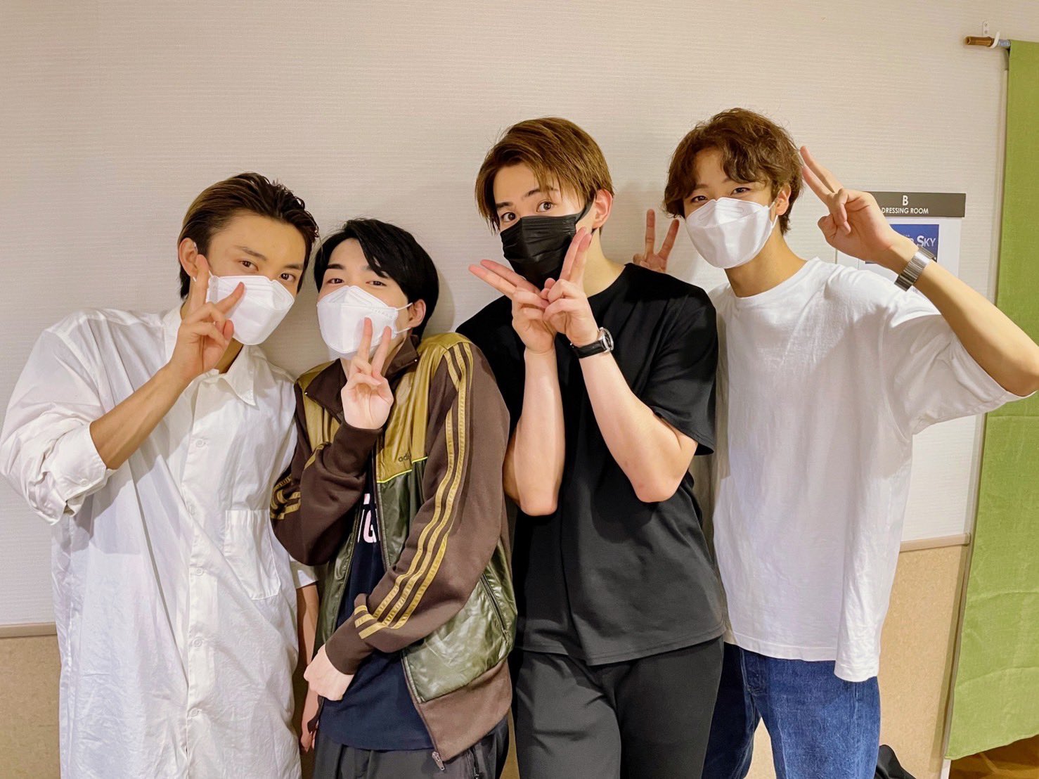 7ORDER project on Twitter: "ミュージカル『October Sky-遠い空の向こうに-』 初日ありがとうございました 僕自身「夢」を持ち続けていることに誇りをもって ...