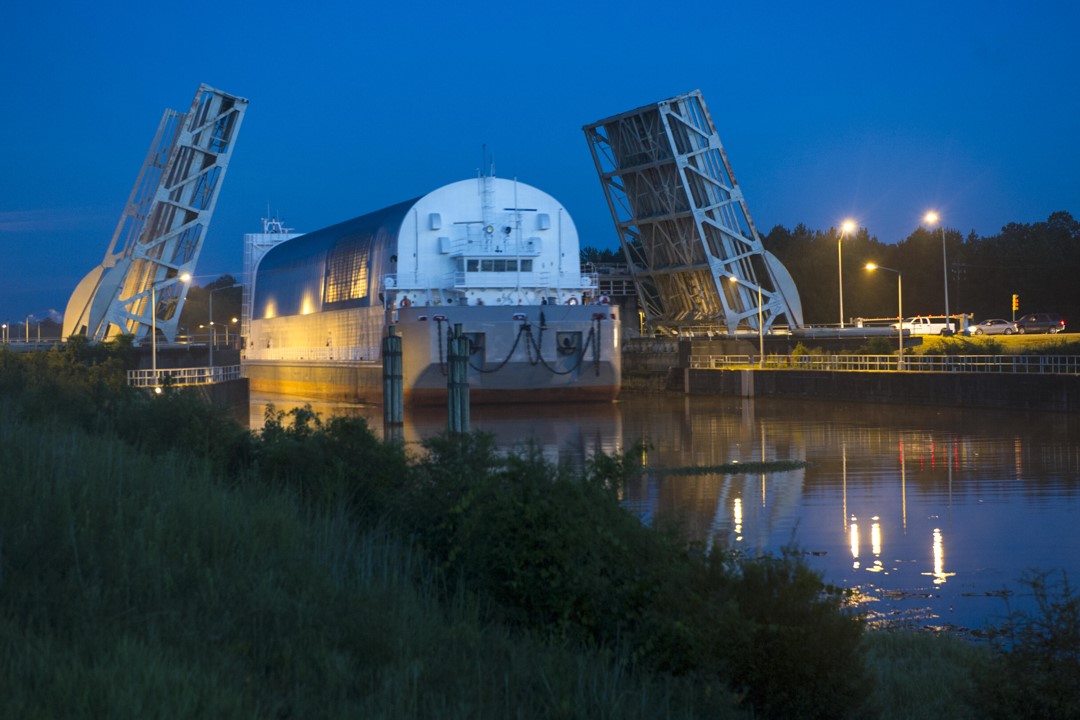 #WaybackWednesday NASA’s Pegasus barge passes through the lock system ...
