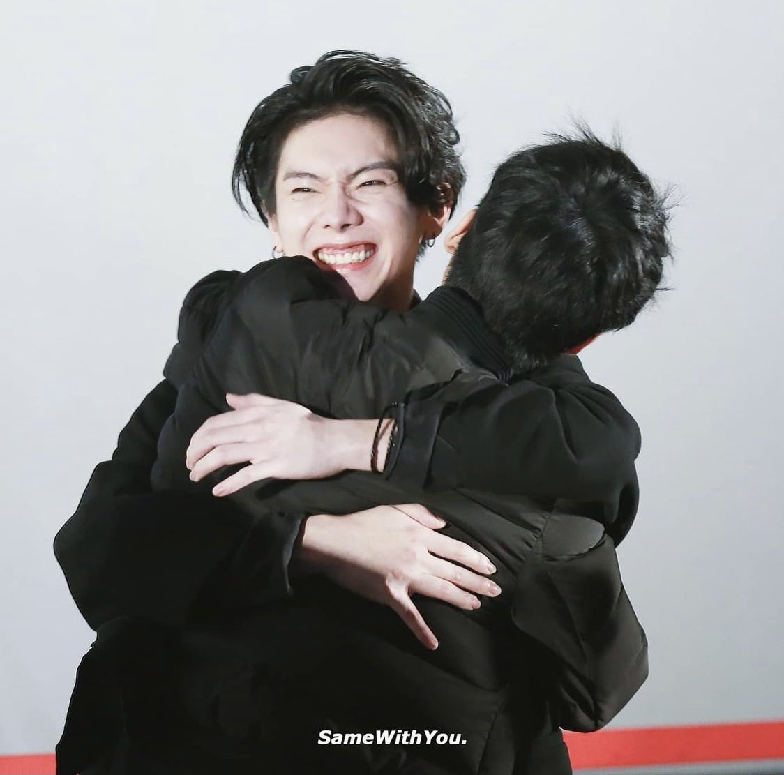 SamYU 💙💜Island 🏝️🏝️ on Twitter: "RT @ooseloveWBL: 今日は #HuggingDay らしいので。 私の推しであるSamYUのハグを再放送 ...