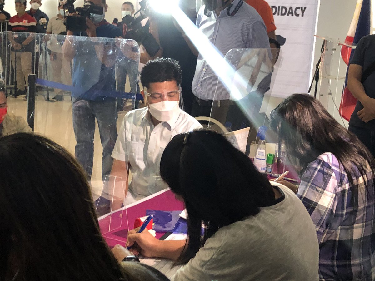 LOOK: Rep. Mike Defensor is now filing his COC for mayor of Quezon City ...