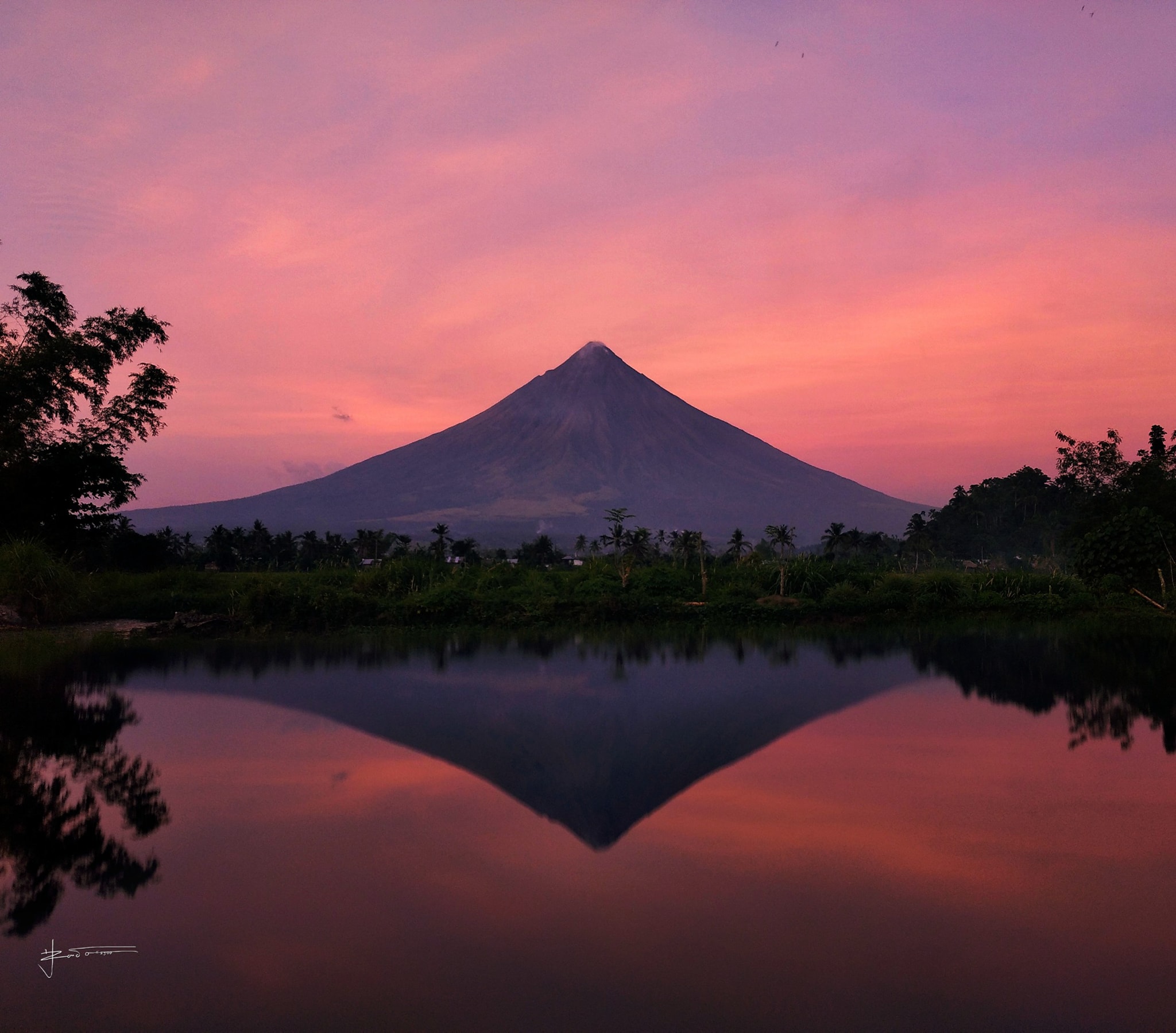 Mayon Volcano Wallpaper