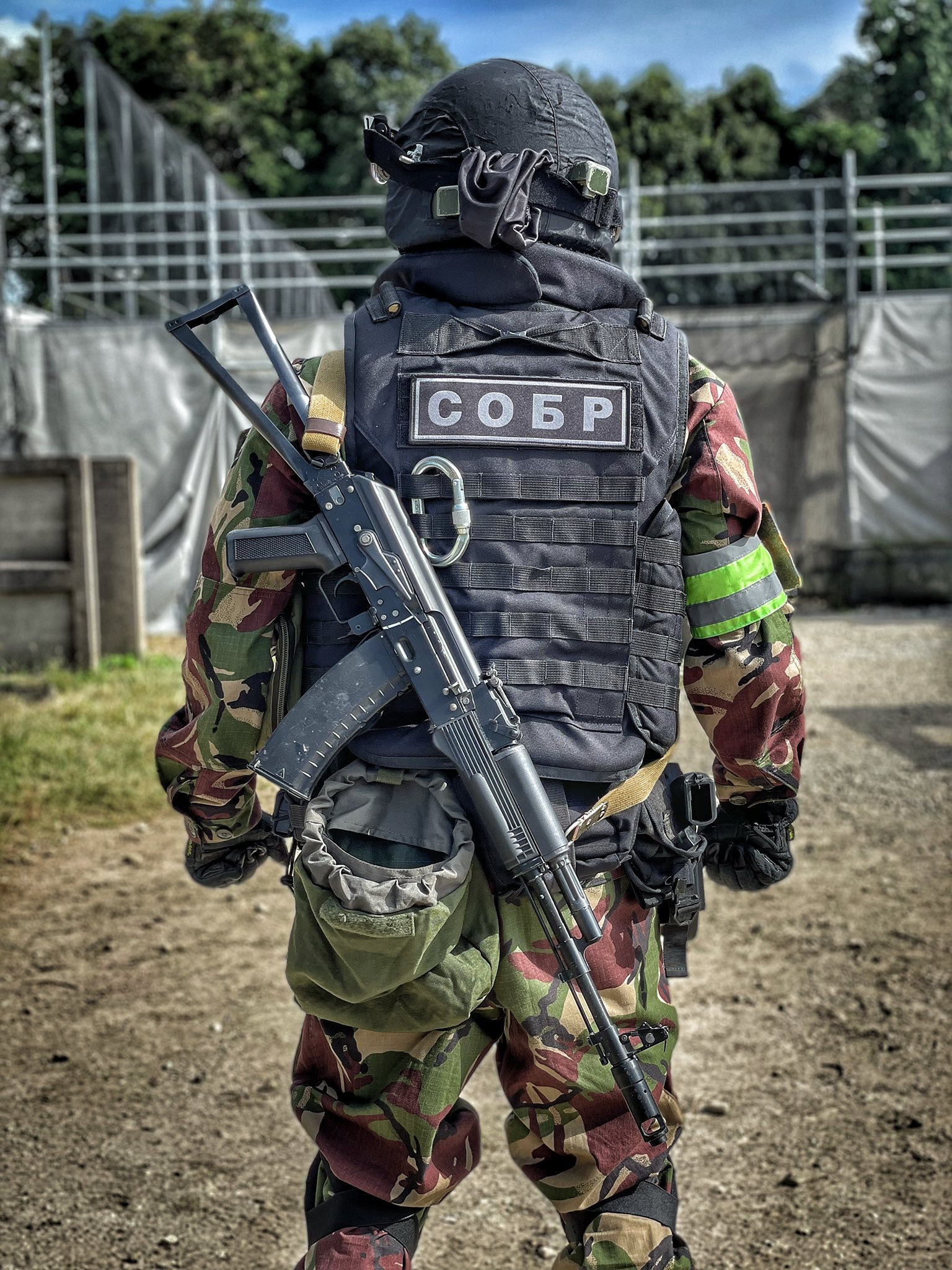 HiRO@SOBR on Twitter: "ウドムルト共和国SOBR 2019年4月の格好をしてきました ZSh-1-2MRとSpetsnazアーマーという新旧組み合わさった構成も中々渋くて ...