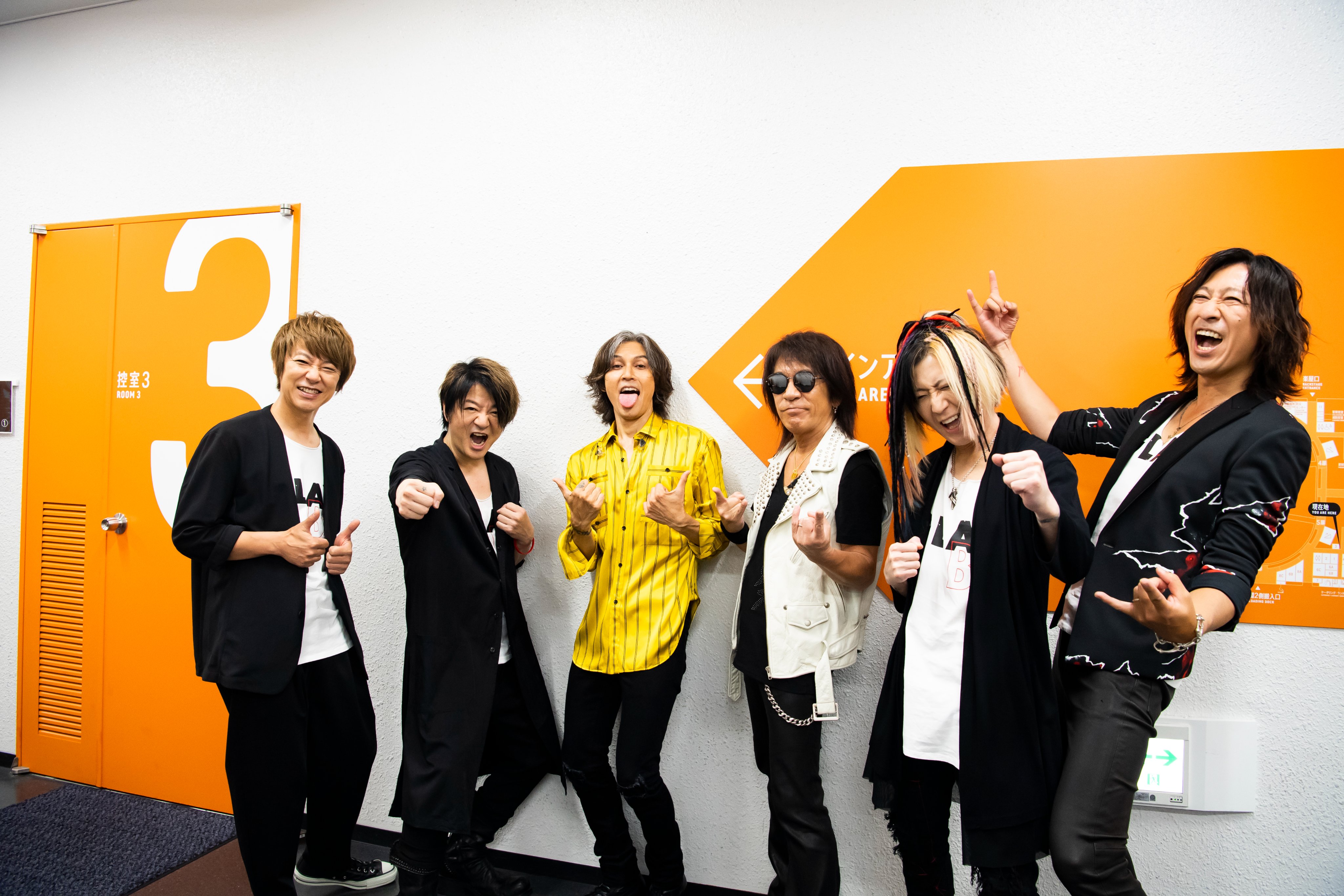 GLAY OFFICIAL on Twitter: "【今夜 20:00～スタート！】 B’z×GLAY初共演「B’z presents UNITE #01」が、ついに配信開始！ 観ることが ...