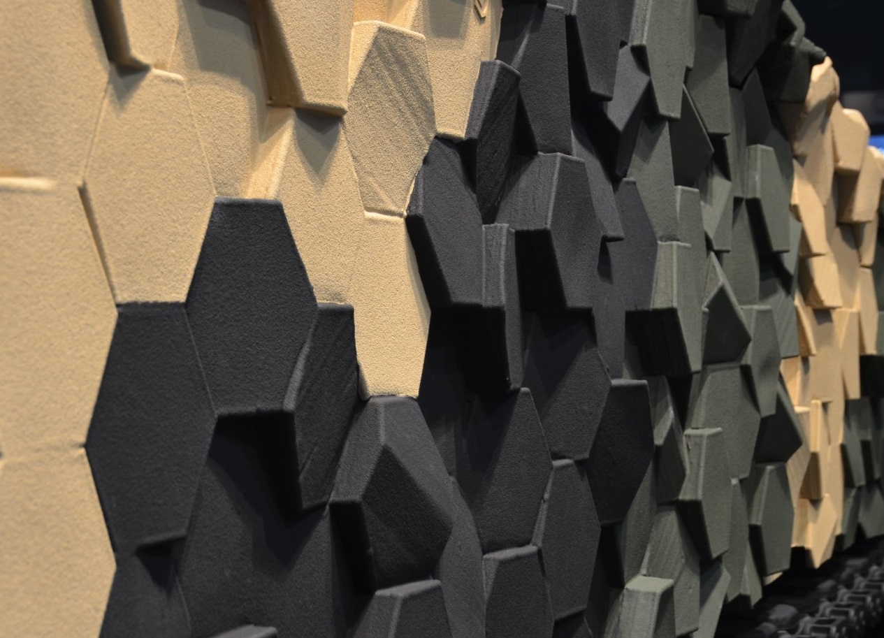 𝔗𝔥𝔢 𝔇𝔢𝔞𝔡 𝔇𝔦𝔰𝔱𝔯𝔦𝔠𝔱 on Twitter: "Armorworks Tacticam with three different camouflage scheme at # ...