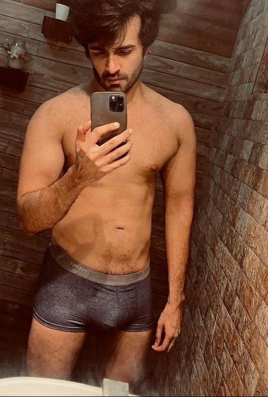 desi dick (7k) on Twitter: "Dr umer from insta. Still the best paki doctor out there. https://t ...