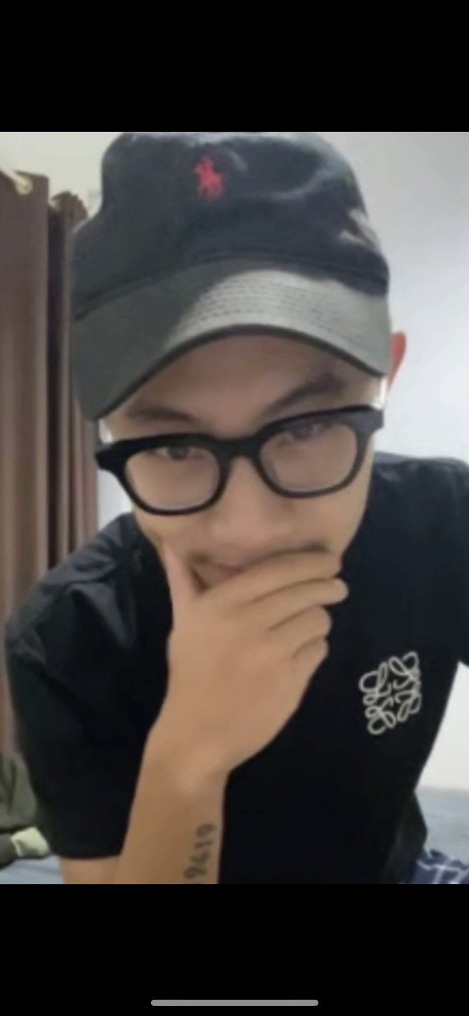 如烟 On Twitter 钓直男 视频飞机 直男 厕所偷拍直男 原创,云南帅哥一个,不知道戴口罩的意义是什么,有视频 Jiku0xhh1m Twitter