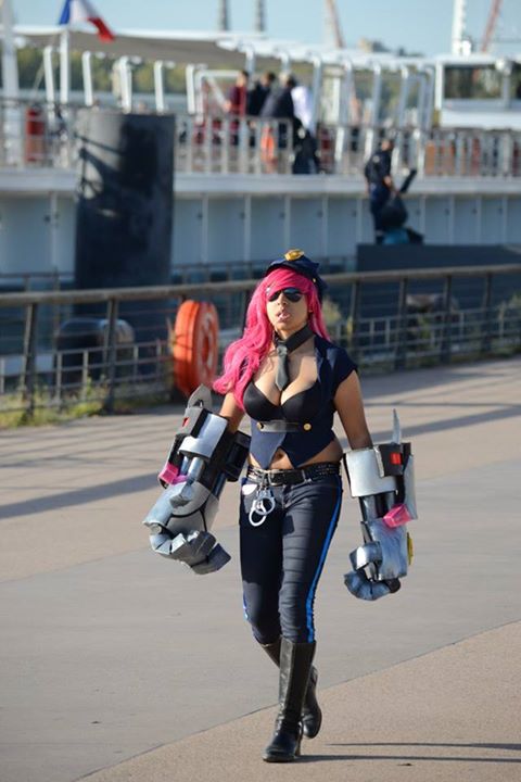 Officer Vi Cosplay