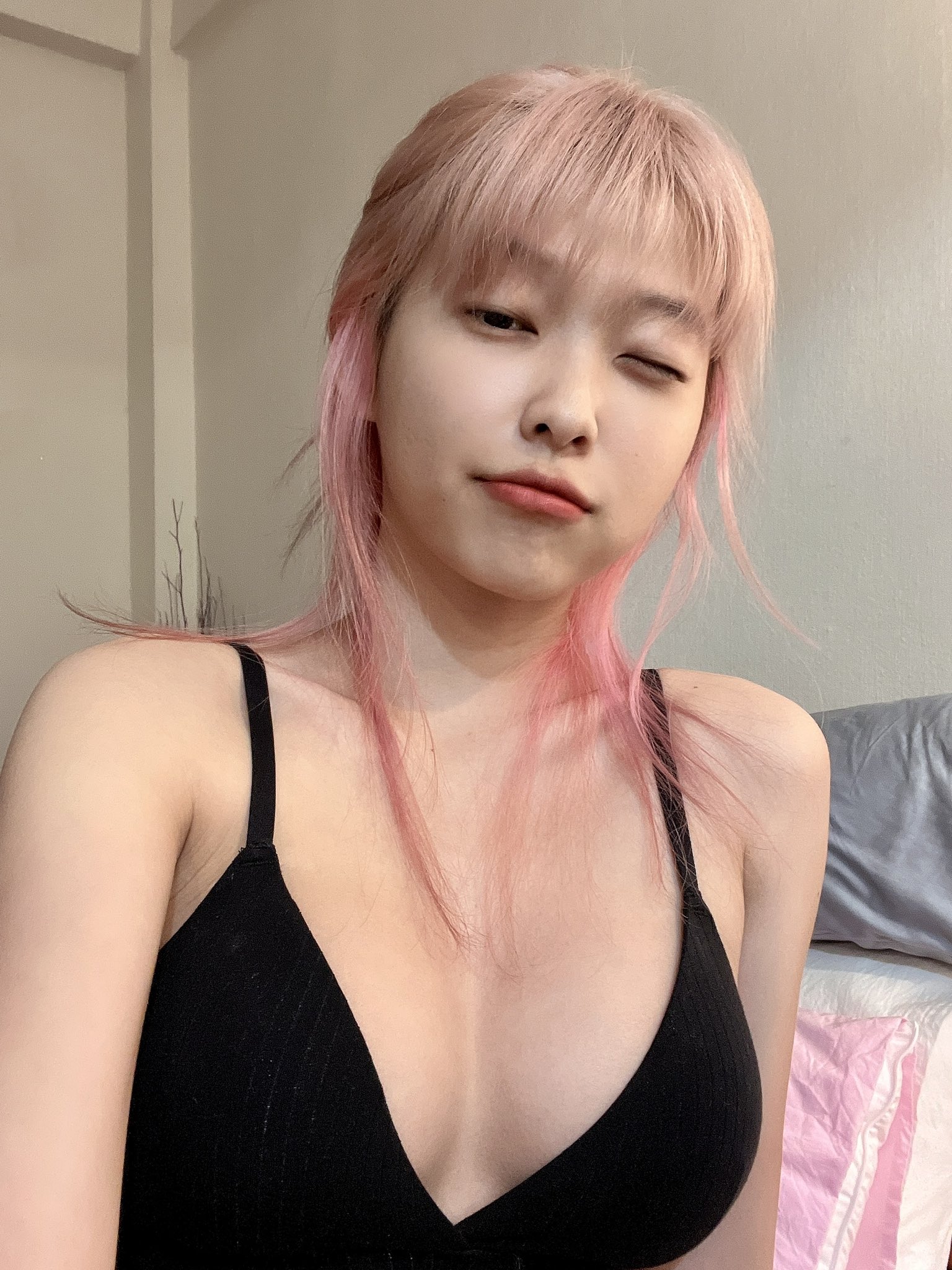 Kimmyyoy on Twitter: "ไม่มีหรอกลักยิ่ม เรามีแต่ยิ้มต่อหน้า💚💙…