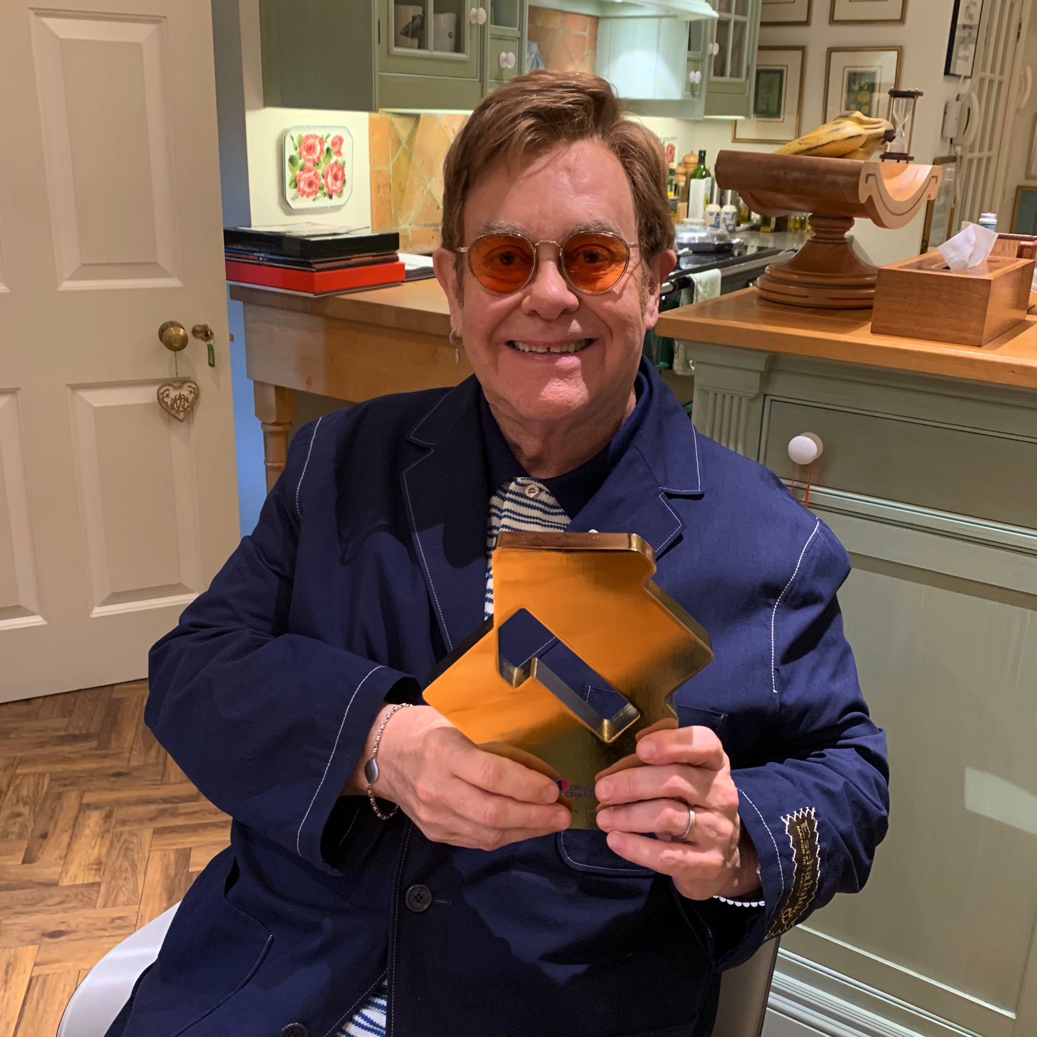 elton-john-on-twitter-the-lockdown-sessions-is-uk-number-1-this