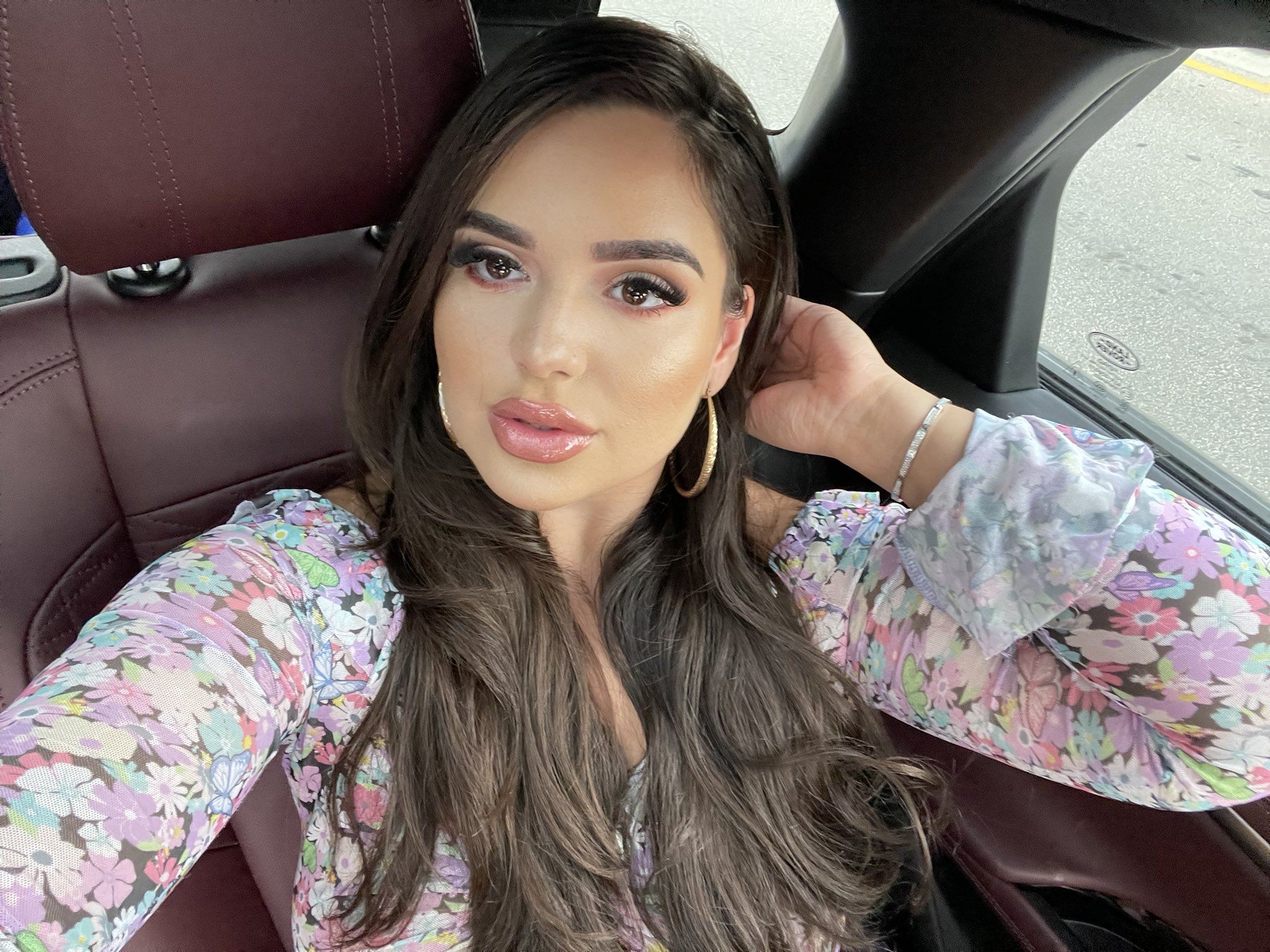 TW Pornstars - 1 pic. Vicky 🦋. Twitter. face card 😝. 5:35 AM - 21 Oct 2021