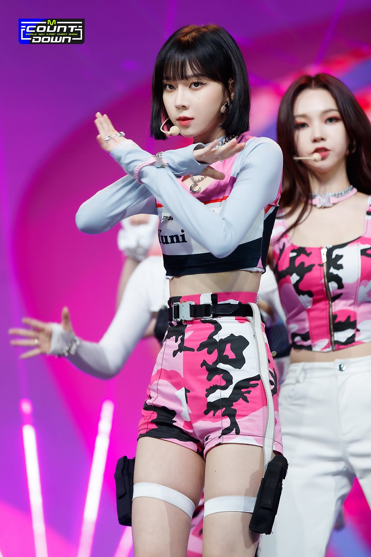 AESPA 🌏 UNIVERSE on Twitter: "PHOTO | 211021 - aespa #WINTER on MCOUNTDOWN Episode (211014) (2/4 ...