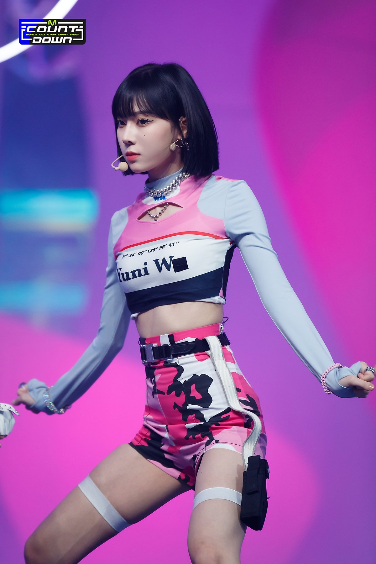 AESPA 🌏 UNIVERSE on Twitter: "PHOTO | 211021 - aespa #WINTER on MCOUNTDOWN Episode (211014) (2/4 ...