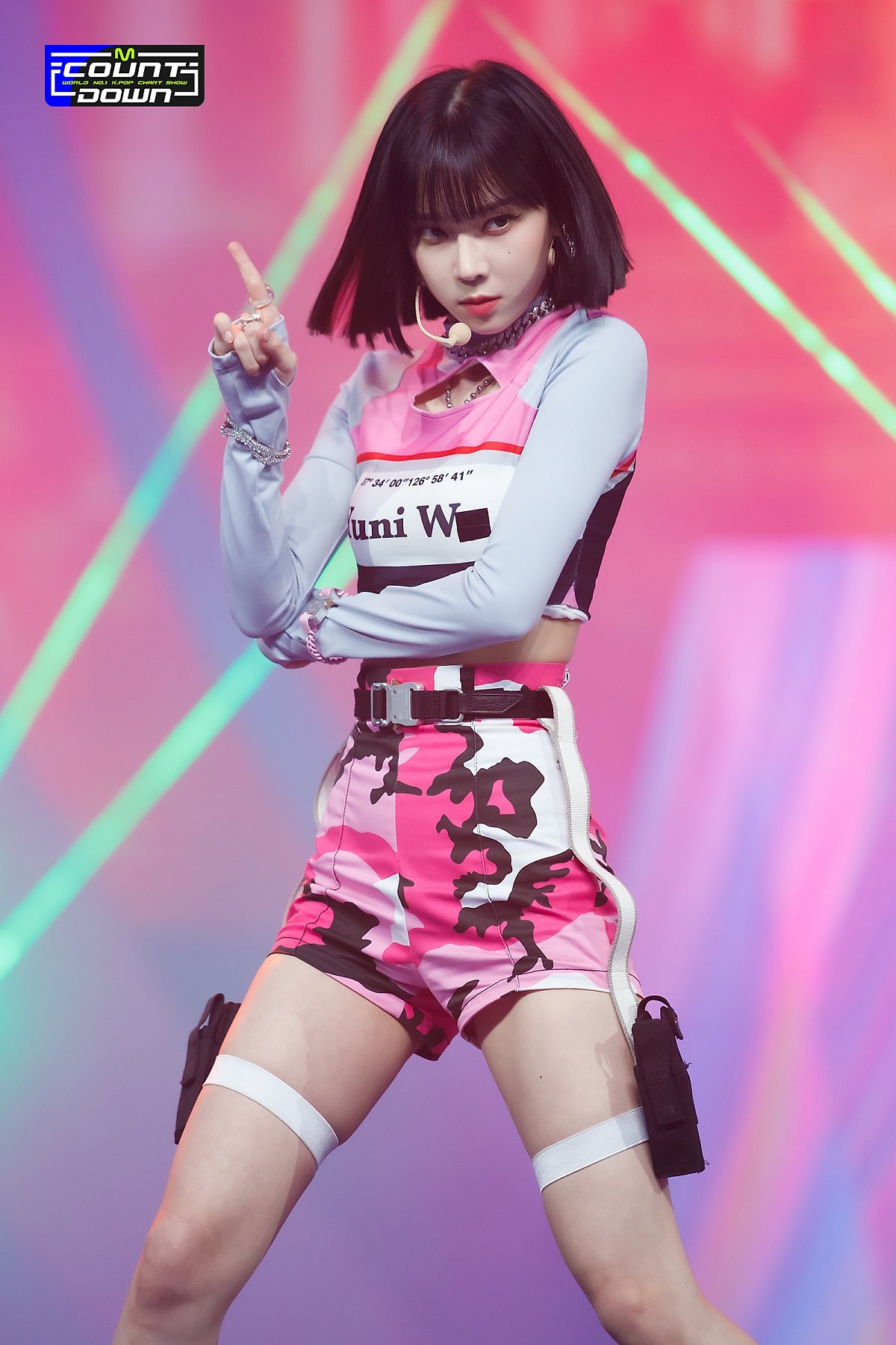 AESPA 🌏 UNIVERSE on Twitter: "PHOTO | 211021 - aespa #WINTER on MCOUNTDOWN Episode (211014) (2/4 ...