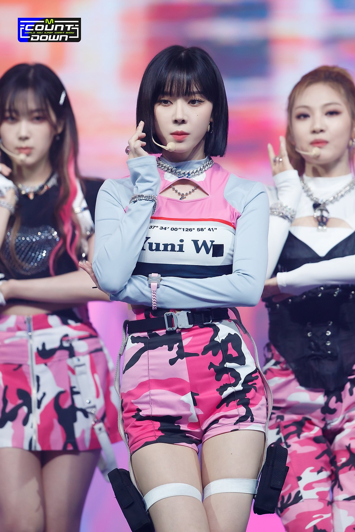 AESPA 🌏 UNIVERSE on Twitter: "PHOTO | 211021 - aespa #WINTER on MCOUNTDOWN Episode (211014) (2/4 ...