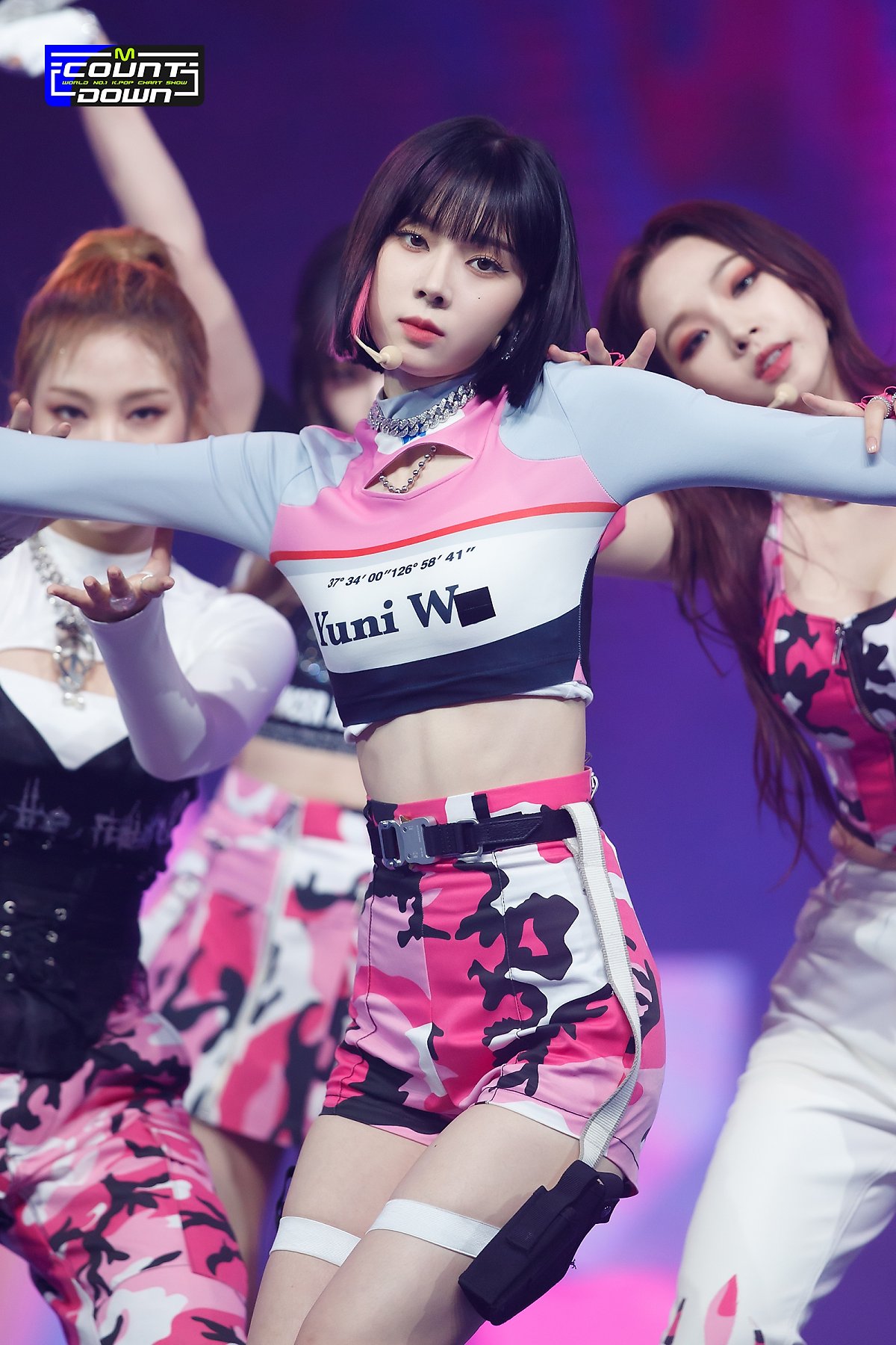 AESPA 🌏 UNIVERSE on Twitter: "PHOTO | 211021 - aespa #WINTER on MCOUNTDOWN Episode (211014) (2/4 ...