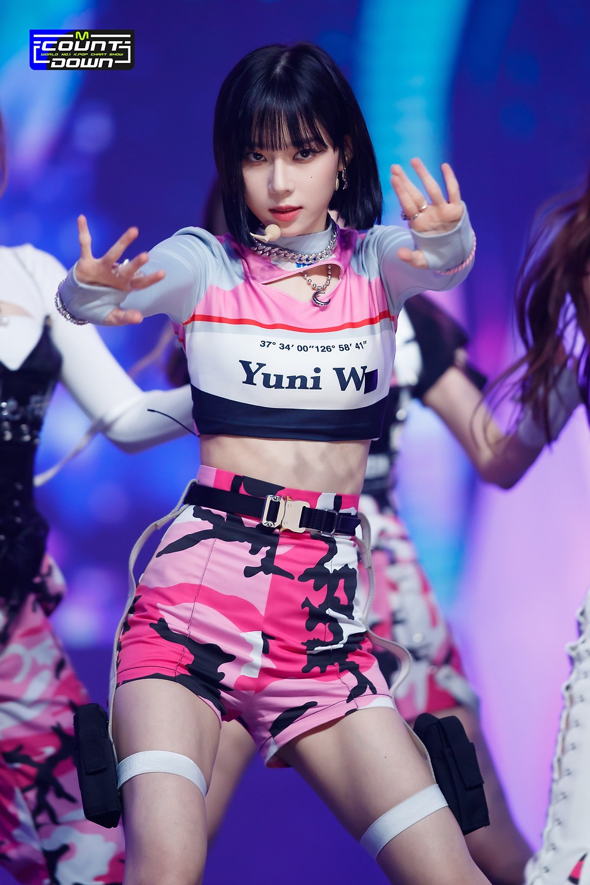 AESPA 🌏 UNIVERSE on Twitter: "PHOTO | 211021 - aespa #WINTER on MCOUNTDOWN Episode (211014) (2/4 ...