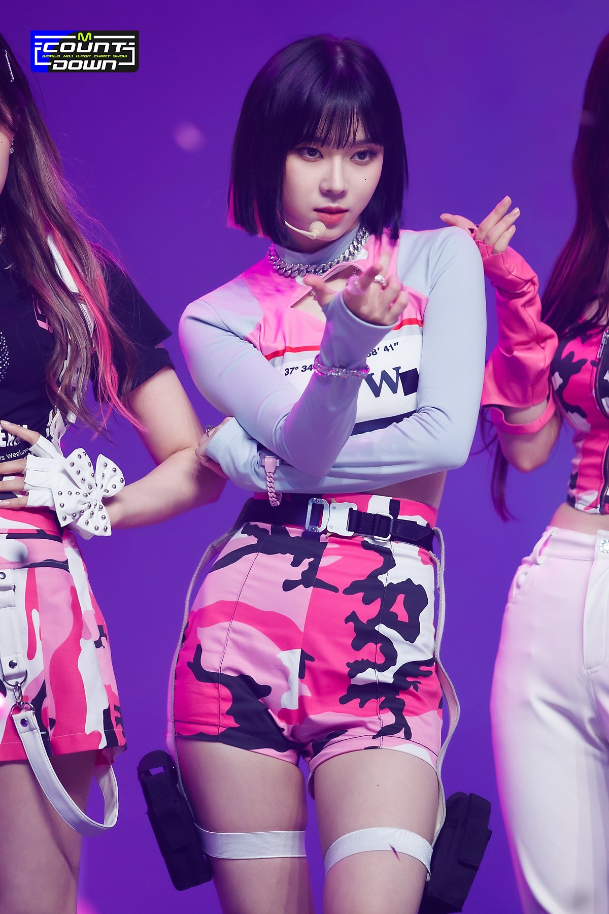 AESPA 🌏 UNIVERSE on Twitter: "PHOTO | 211021 - aespa #WINTER on MCOUNTDOWN Episode (211014) (2/4 ...