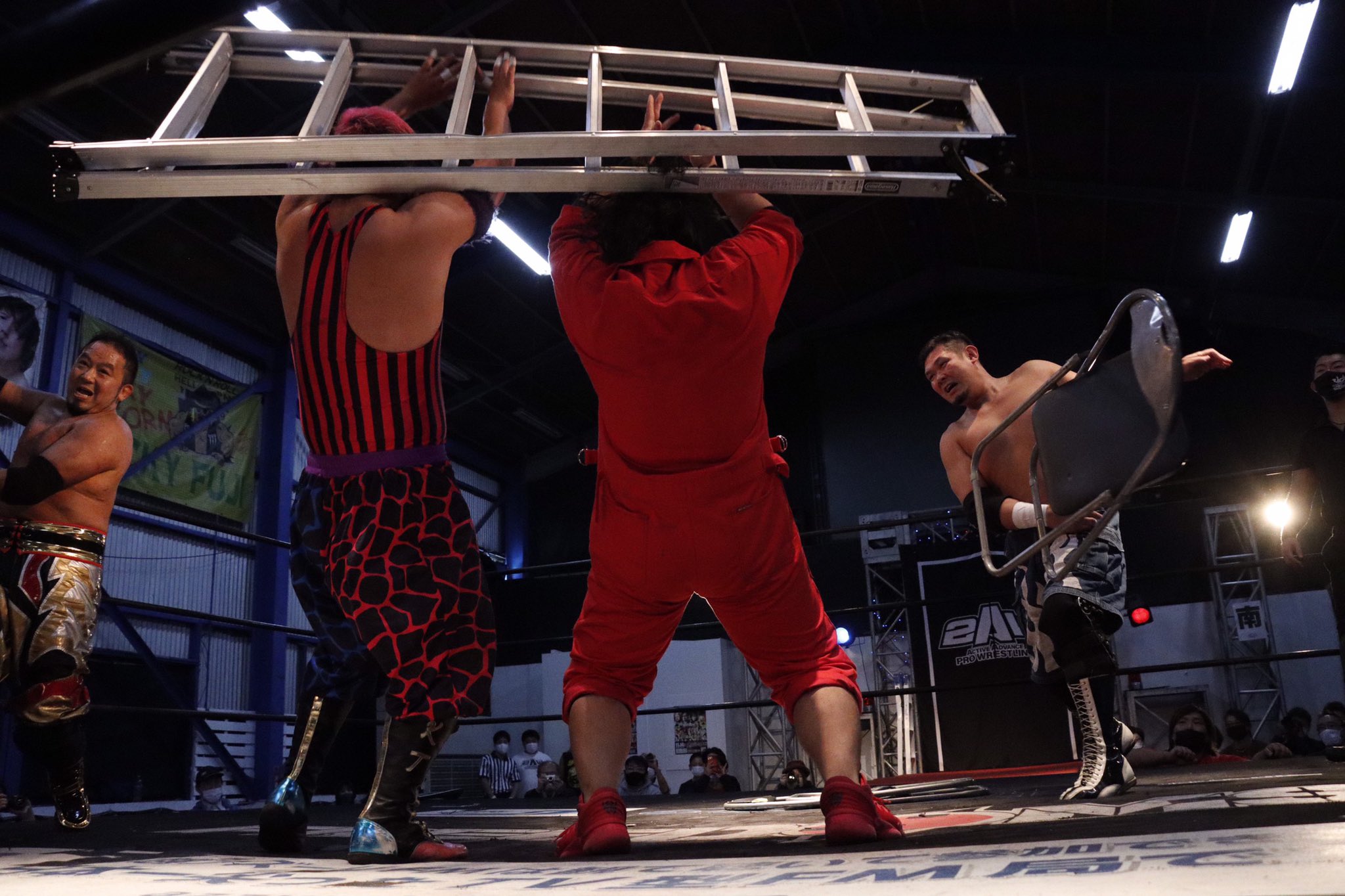 2AW/Freedoms: «Versus» Los visitantes mostraron su dominio | Superluchas