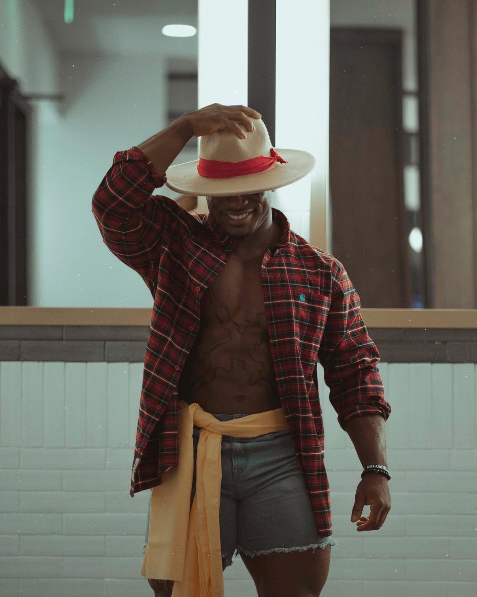 Russel Orhii (@RusSwole) さんのコスプレ作品まとめ (1 件) - Twoucan