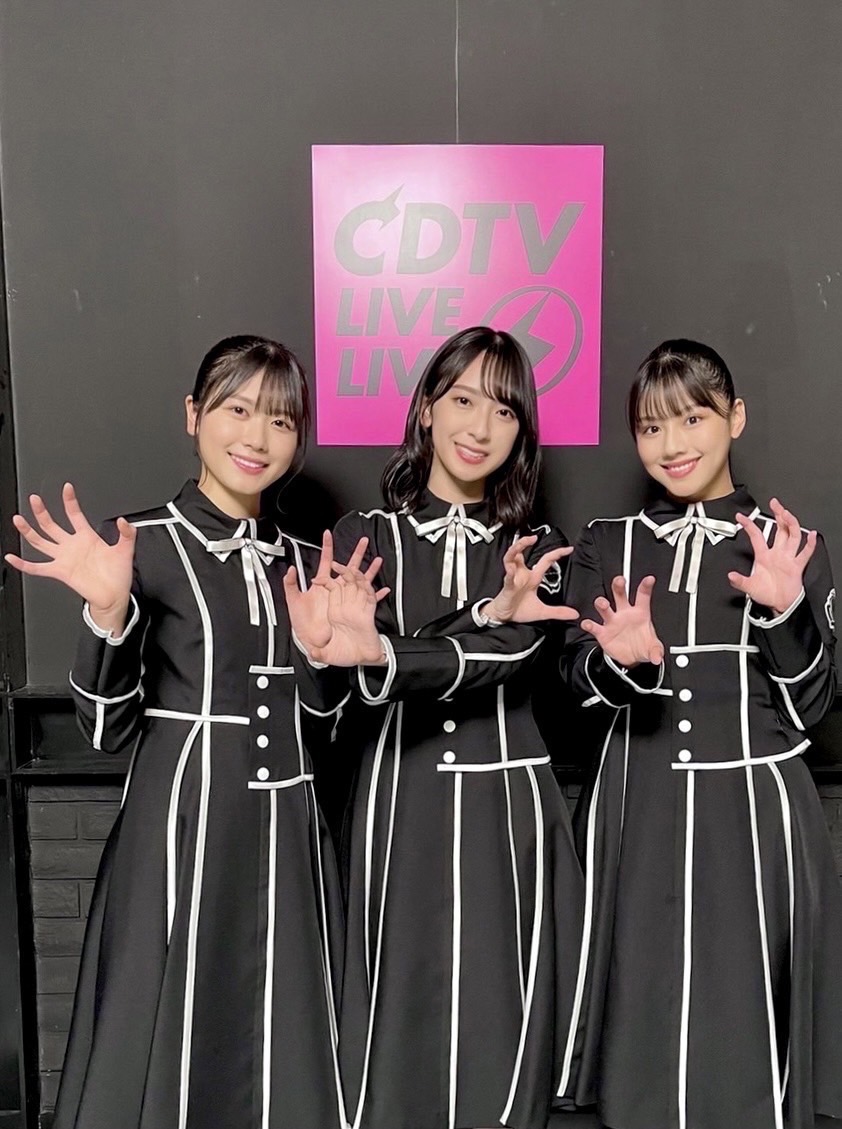 CDTV on Twitter: "#CDTVライブライブ 今夜も激アツLIVEを生放送😘 本番直前ショットで実況中だよ😆🎧 このあと #日向坂46 再び！ 大好評の #踊ってみた 企画に初 ...