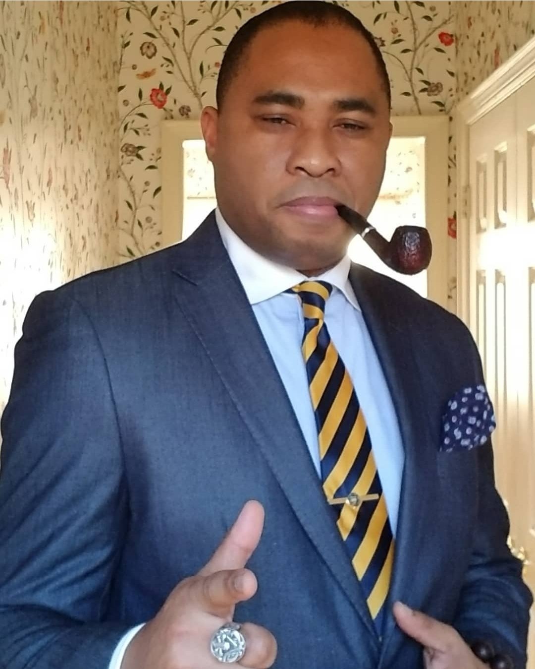 The snake oil salesman, still at it. - Mereja.Forum