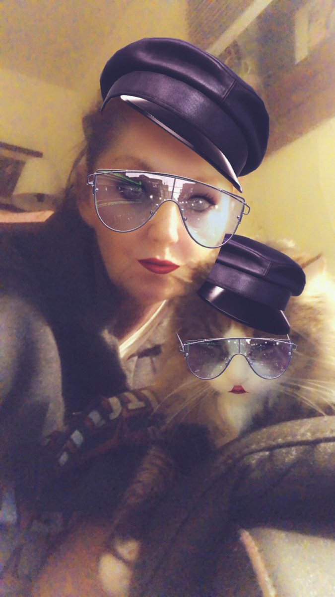 Shelly Askins's Instagram, Twitter & Facebook on IDCrawl