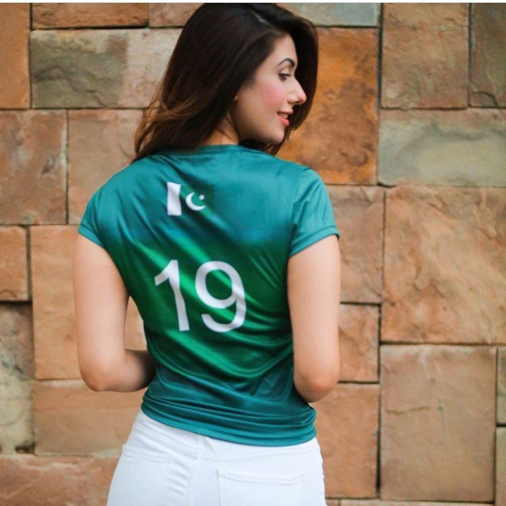 Momina Fatima on Twitter: "#NewProfilePic https://t.co/MJPu2EhwhM" / Twitter