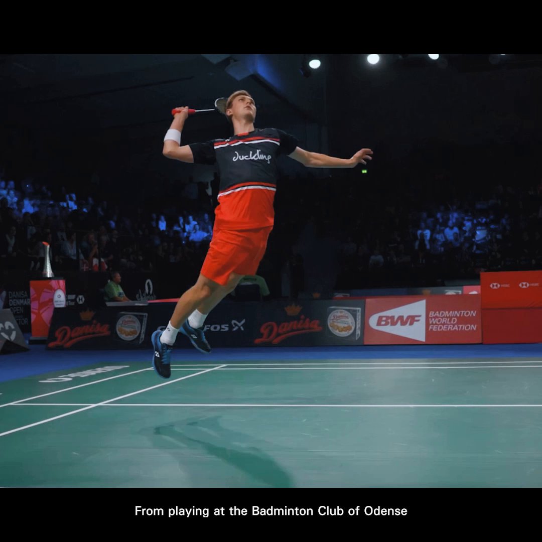 Badminton Jump Smash Wallpaper