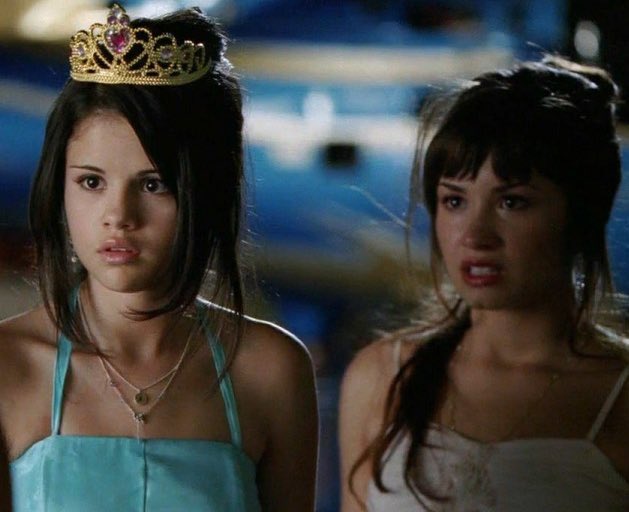 Selena Gomez Hair In Princess Protection Program