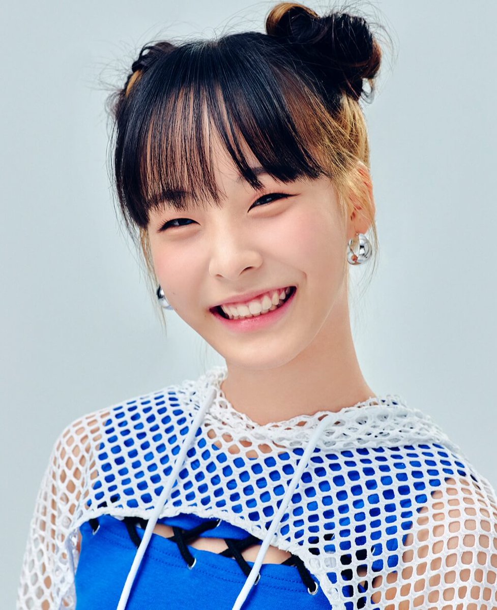 Minji Lee's Instagram, Twitter & Facebook on IDCrawl