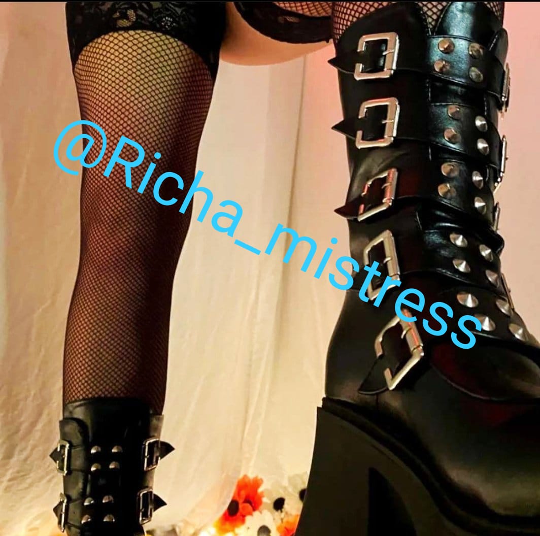 Richa Red Queen (@Richa_mistress) | Twitter