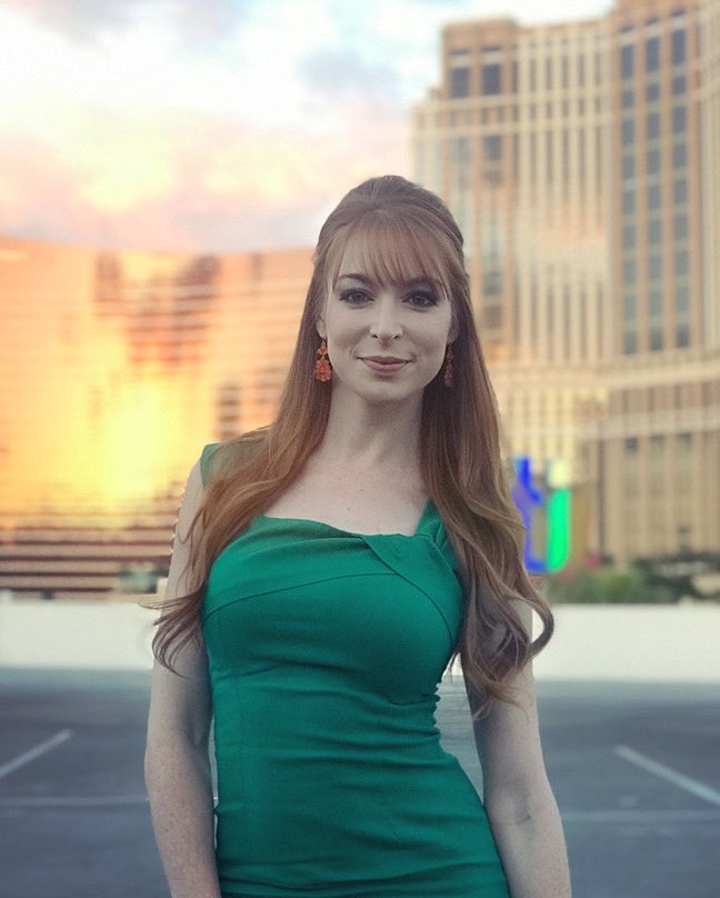 Lisa Foiles