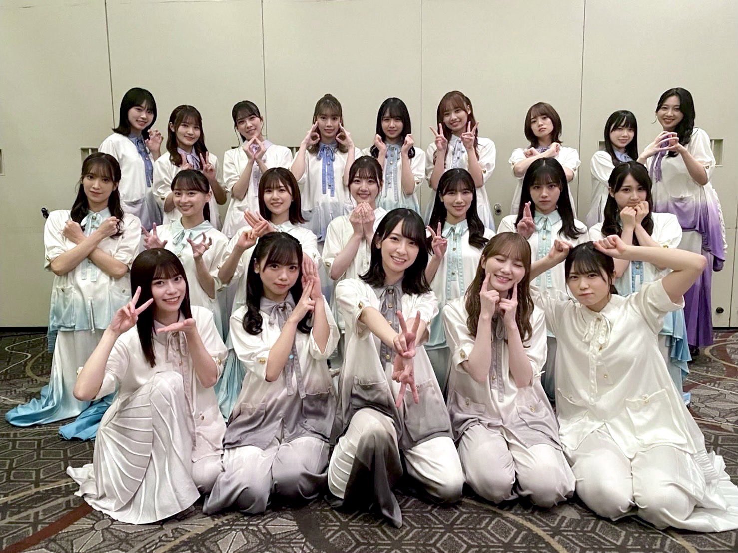 日向坂46 On Twitter 本日11月11日 木 19 00〜読売テレビ「ベストヒット歌謡祭2021」に日向坂46が生出演致します🎙