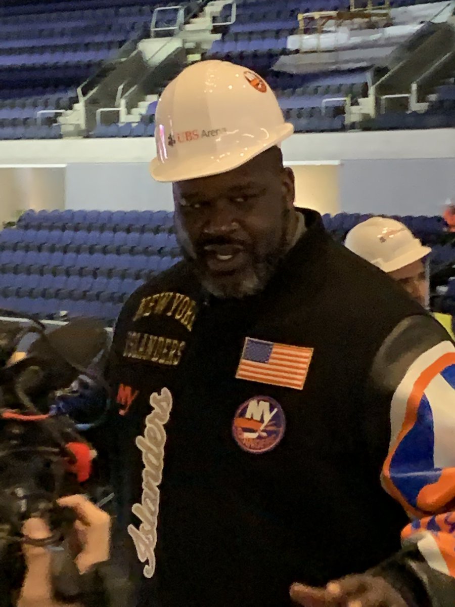 Shaq is at UBS, and has absolutely inimitable drip : r/NewYorkIslanders