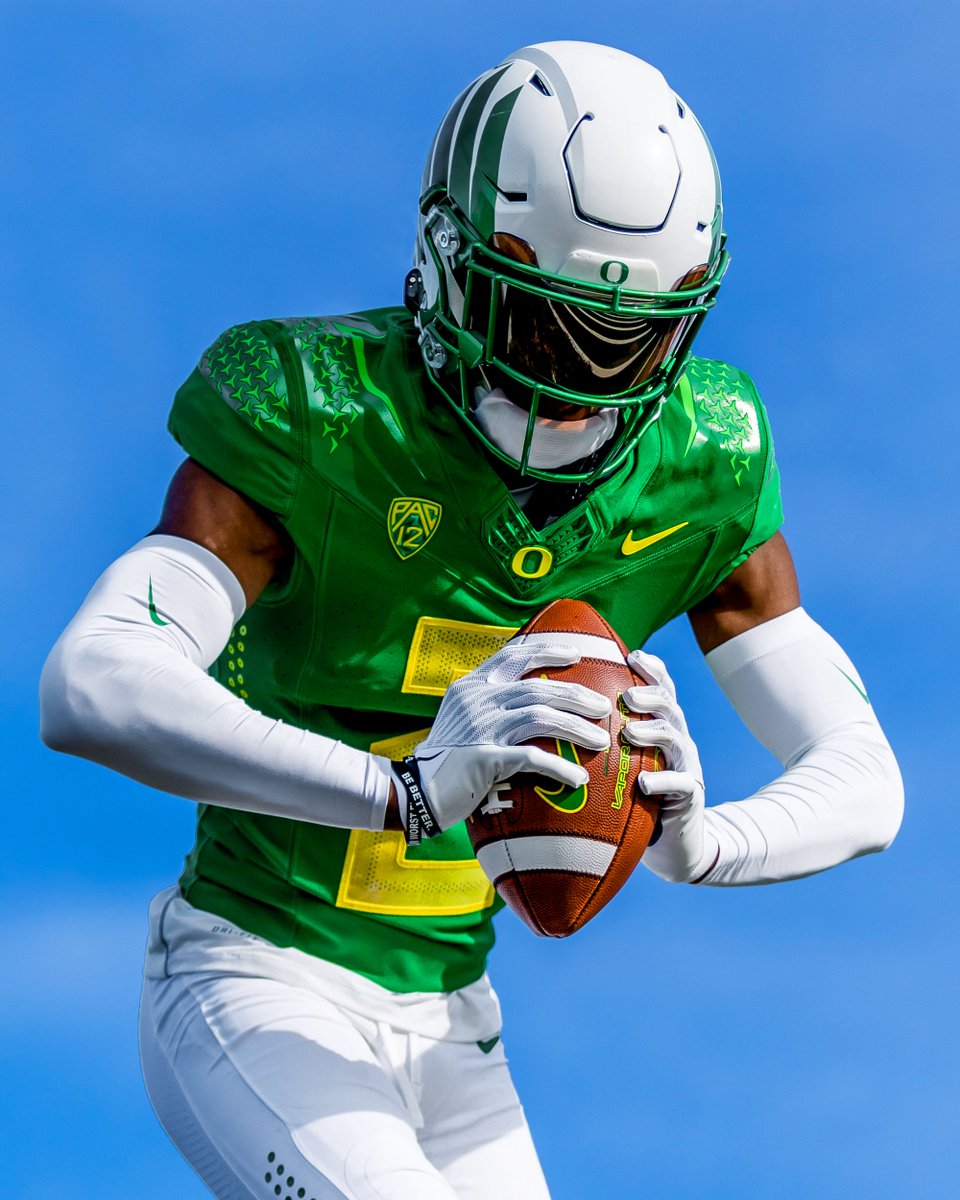 Oregon Uniforms revealed for game against Washington State : r/CFB