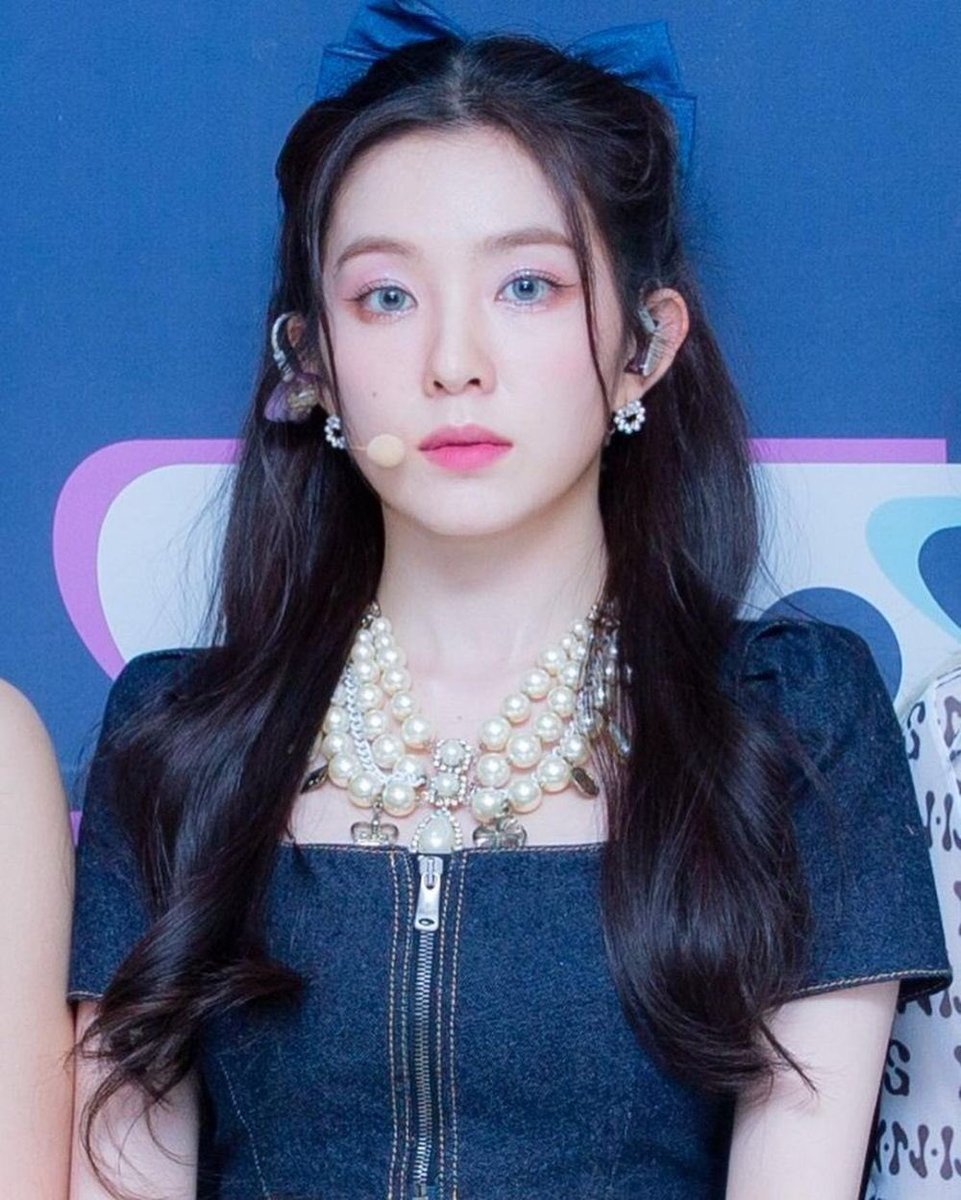 IRENE (아이린) NEWS on Twitter: "RT @Baejoohyunews: [LIST] 211030 IDN Times: Unbeatable, 9 Visual ...