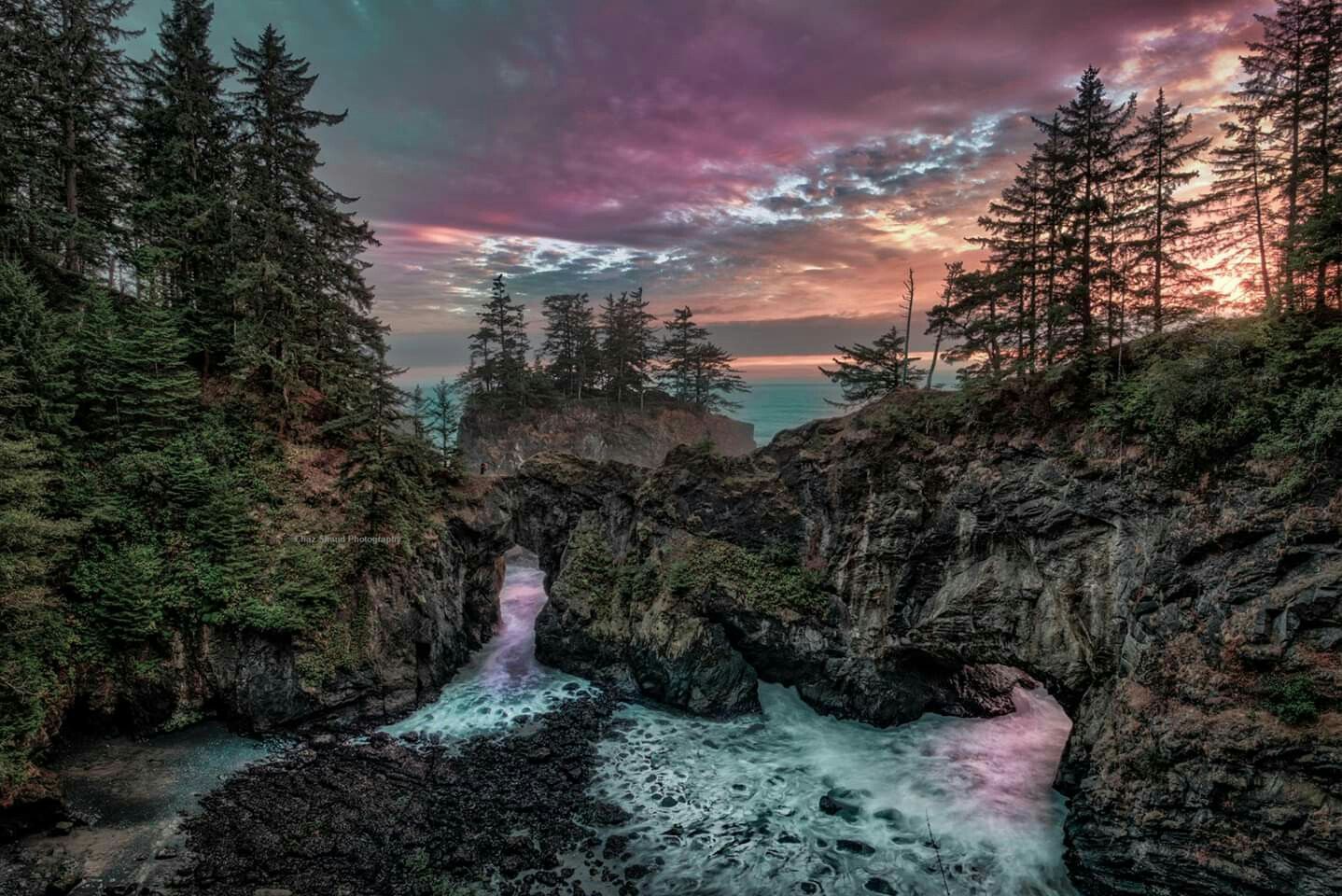 Natural Bridge Oregon