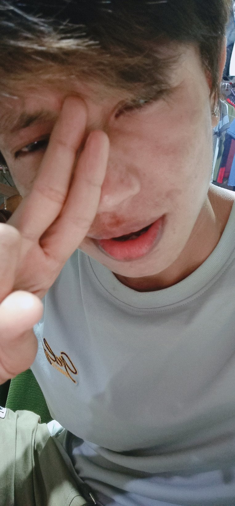 Kaung Sett Paing on Twitter: "နှစ်ယောက်လောက်ရှာပေးပါ 😛😛 https://t.co/9XUJFMwKCa" / Twitter