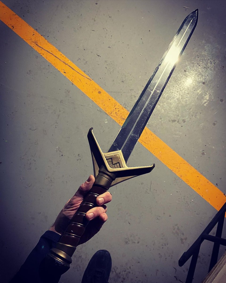 Props from Titans season 3 : r/DC_Cinematic