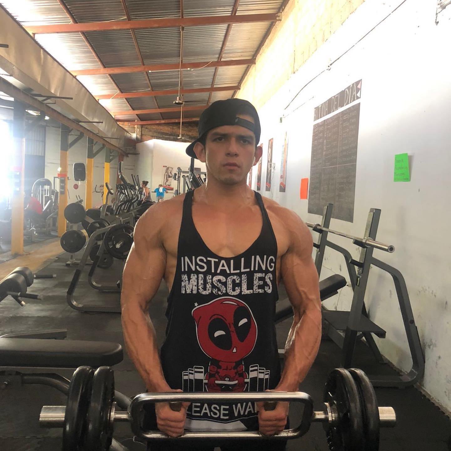 Roberto Estrada on Twitter: "Alguien sabe si este chico sigue siendo stripper en Puerto Vallarta ...