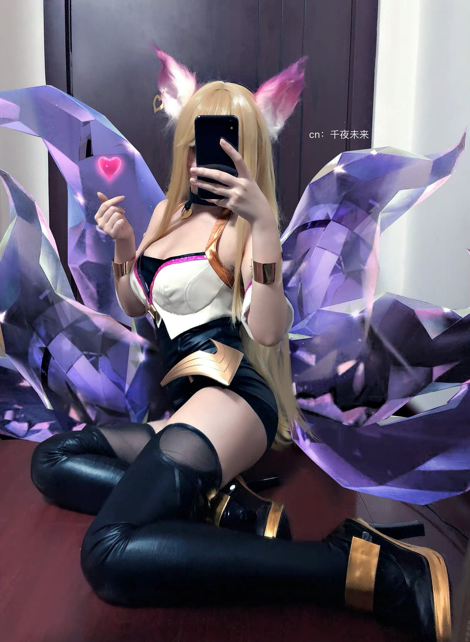 千夜未来 Senyamiku on Twitter: "恭喜中国队EDG冠军！！🏆 我出过很多lol的cos，这次EDG拿冠军太开心了！😭 #LeagueOfLegends https://t ...