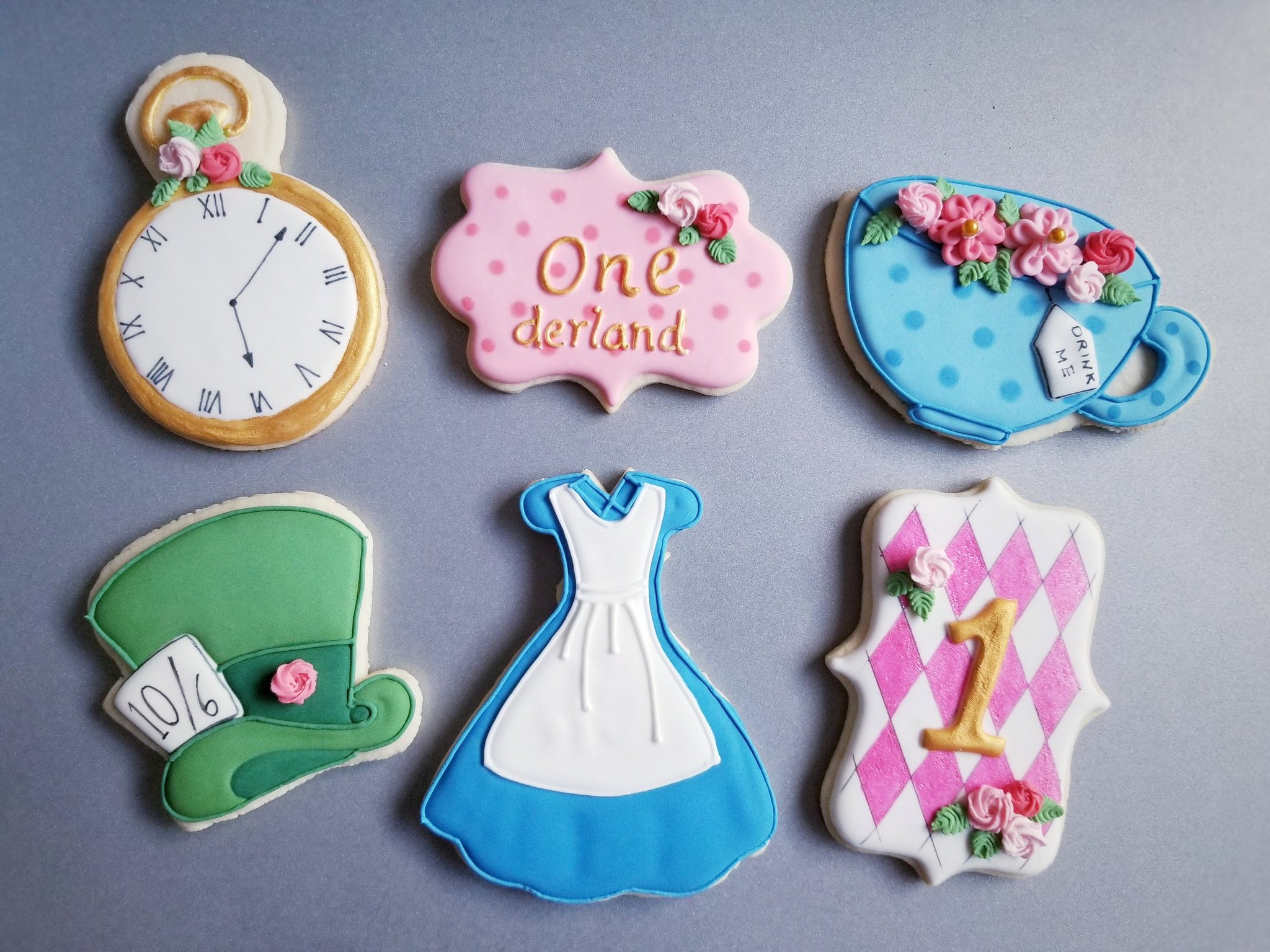 Alice In Wonderland Cookies