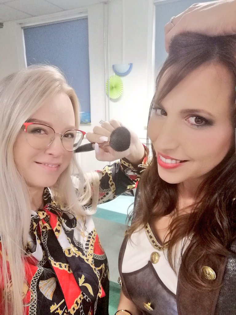 Tw Pornstars Miss Anna Lynx 🔞 Twitter I Was Helping Daphnelaat