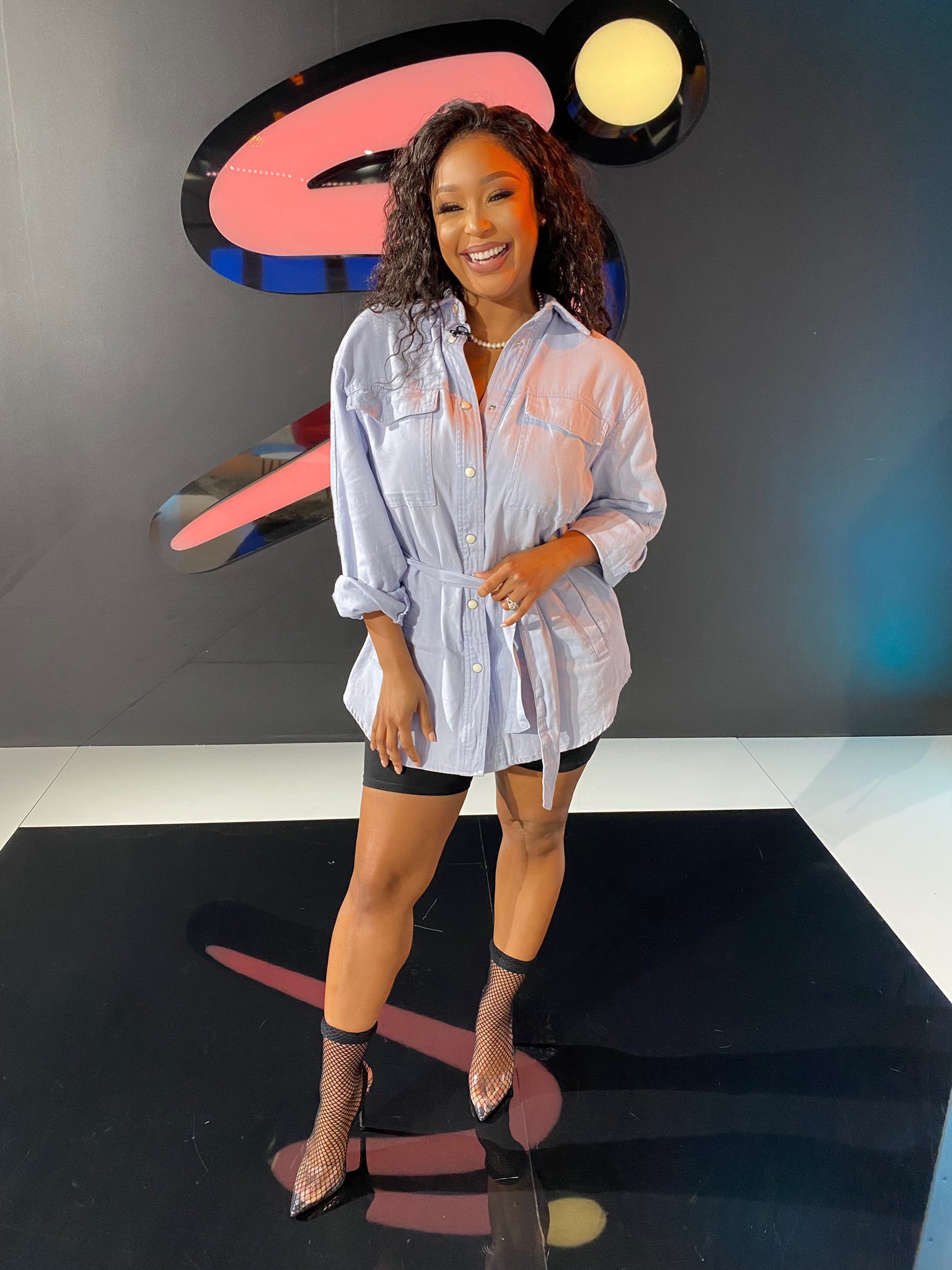 Minnie Dlamini Legs