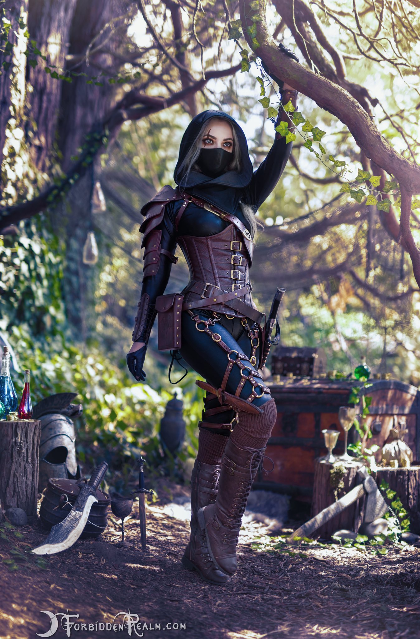 Skyrim Cosplay Thieves Guild