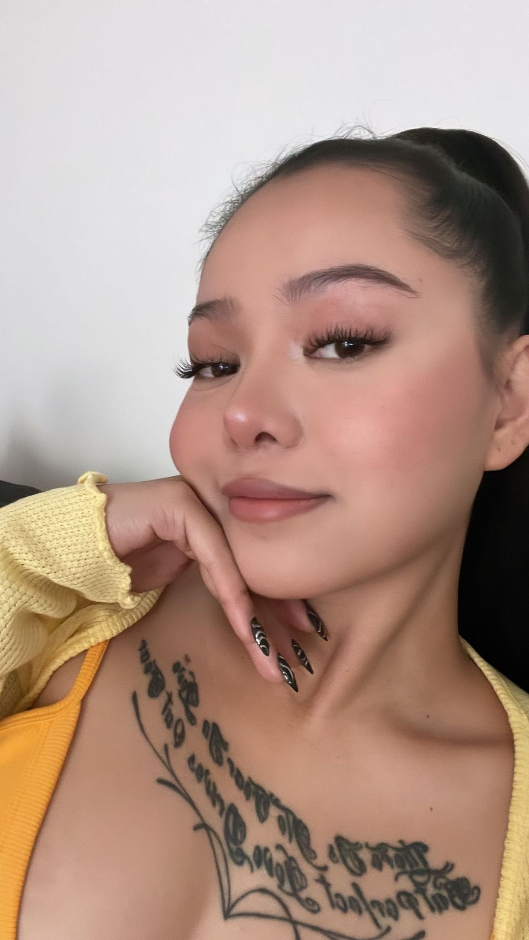 Bella Poarch on Twitter: "😌 https://t.co/SpHB1iayY0" / Twitter