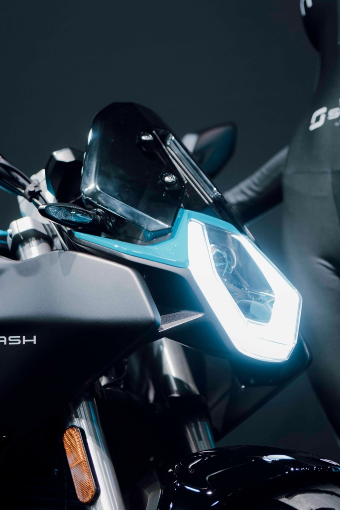 Super Soco / VMOTO unveils STASH First electric motorcycle from the new ...