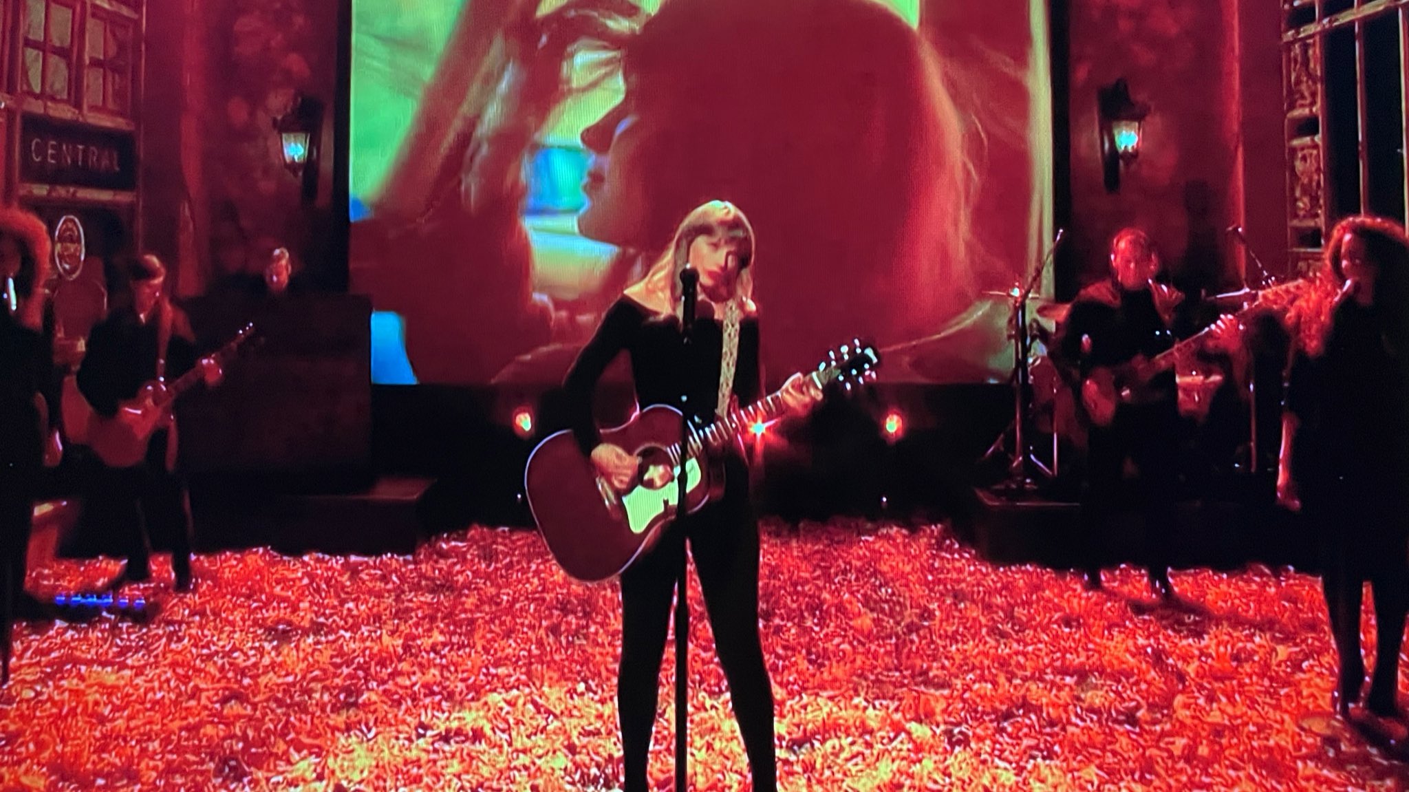 Taylor Swift All Too Well Performance