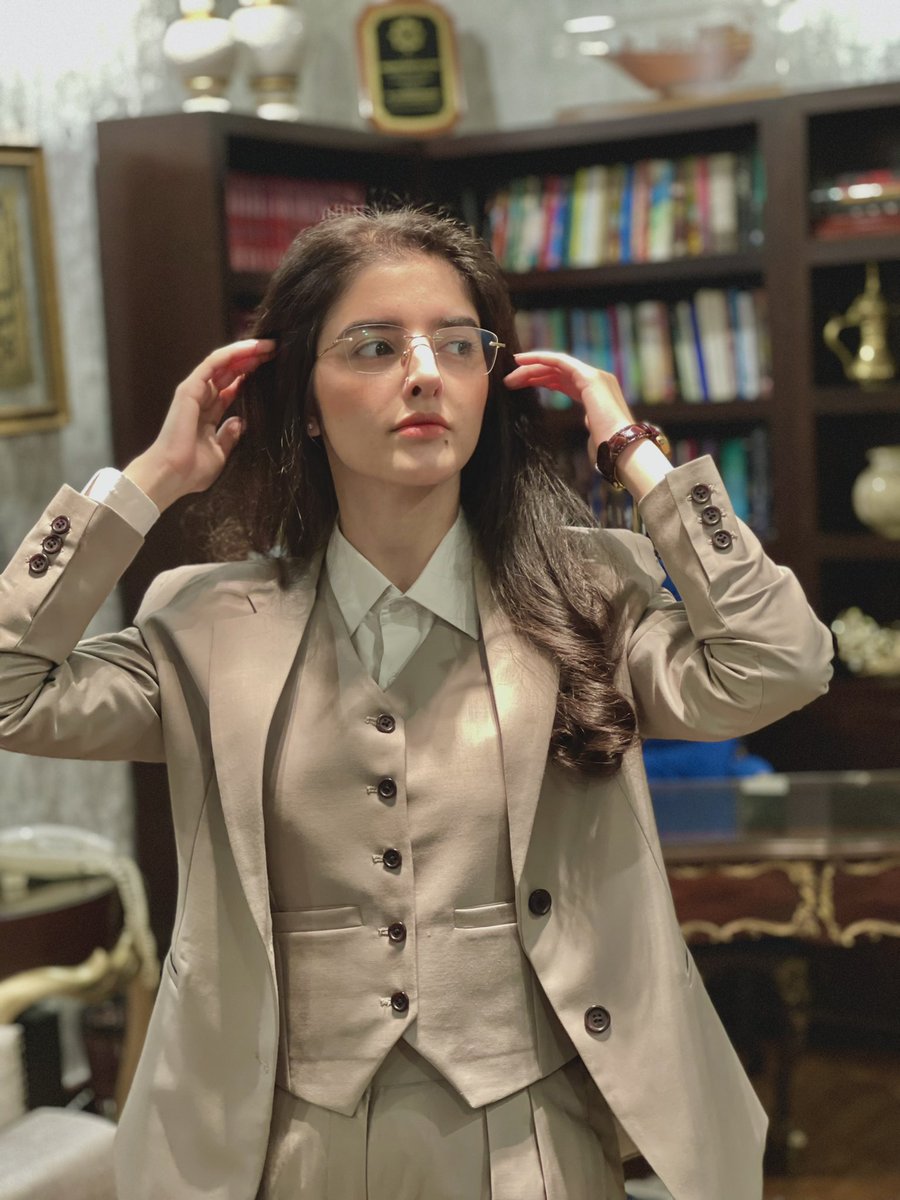 Izzah Khan (@itsizzahkhan) | Twitter